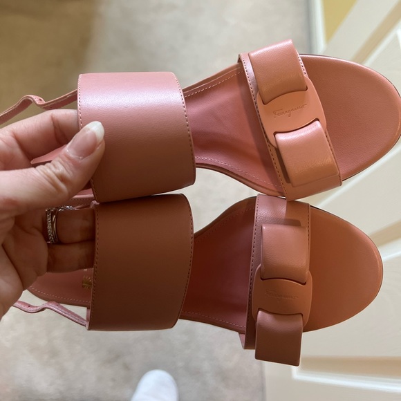 Salvatore Ferragamo | Shoes | Salvatore Ferragamo Giulia Bow Desert ...